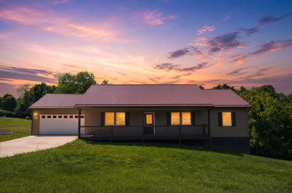 Galax 5br Home Near Blue Ridge - Sleeps 6 5 Bedroom Home - Galax, VA