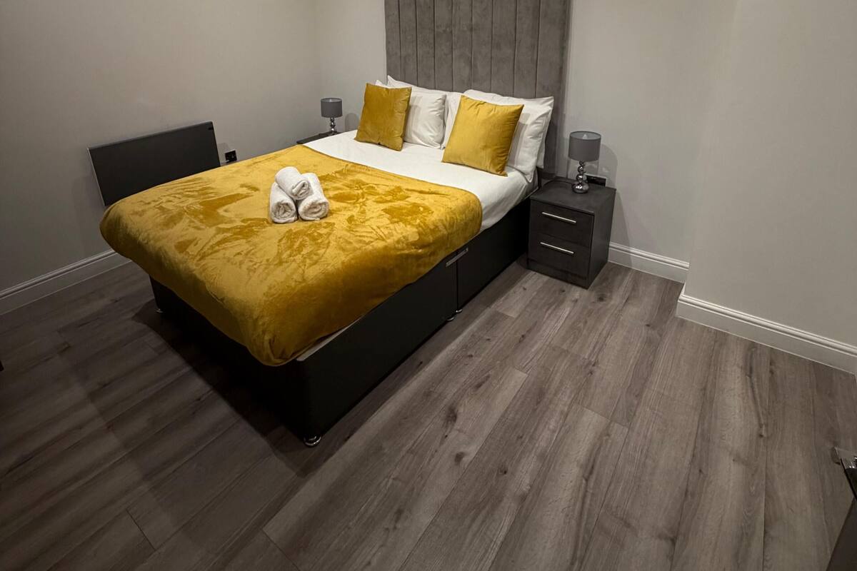 Apartamento Deluxe, 2 quartos, não fumadores, Vista para a cidade | Cortinas/cortinados opacos, ferro/tábua de engomar, Wi-fi grátis
