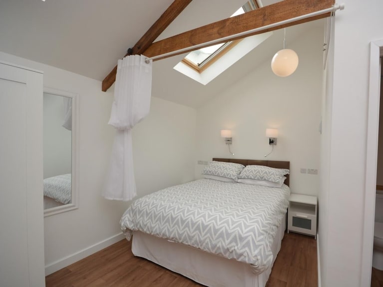 1 Bed In Taunton (Oc-74145) - Watchet