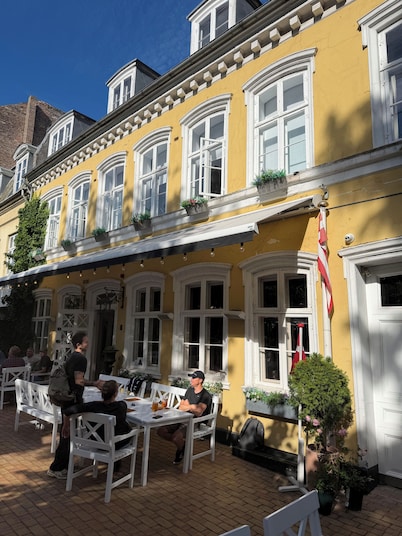 Hotel Allegade 10