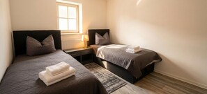 Apartamento | 2 quartos, individualmente mobiliados
