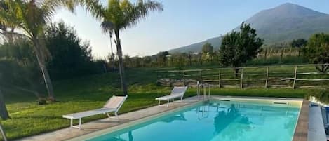 Piscina externa sazonal