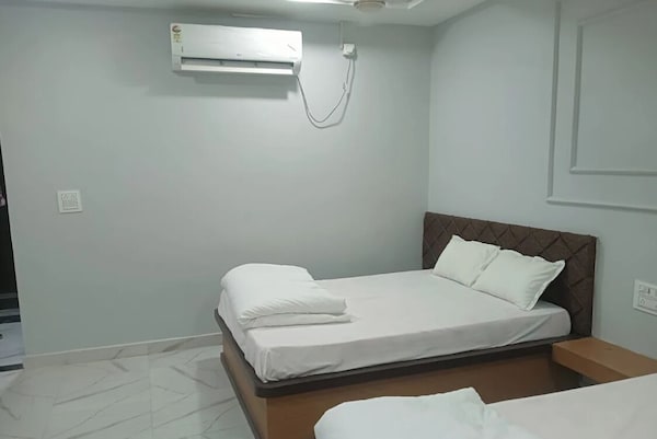 Seasons Resorts - Jabalpur