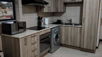 Apartamento, 2 quartos, varanda | Interior