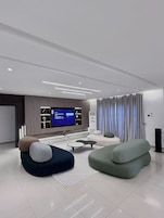 Apartamento luxo, sacada, vista para a cidade | Parte interna