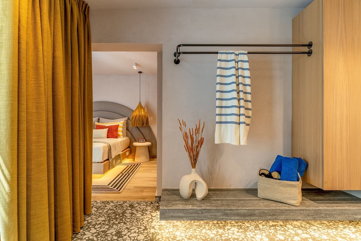 Suite | Minibar grátis, cofre no quarto, cortinas/cortinados opacos 