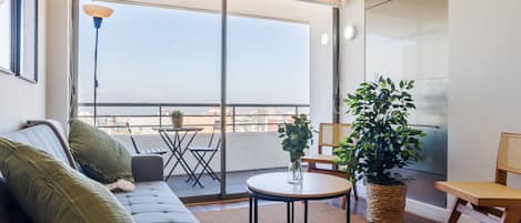 Apartamento Familiar, varanda, Vista para a cidade | Sala de estar