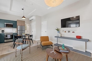 Apartamento Familiar, 2 quartos, cozinha | Sala de estar | Smart TV 