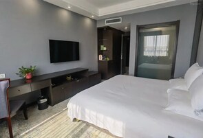 Quarto Duplo Comfort para 1 Pessoa | Cofre no quarto, secretária, cortinas/cortinados opacos