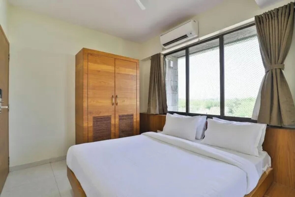 Quarto Premium | Lençóis de algodão egípcio, roupa de alta qualidade, cofre no quarto 