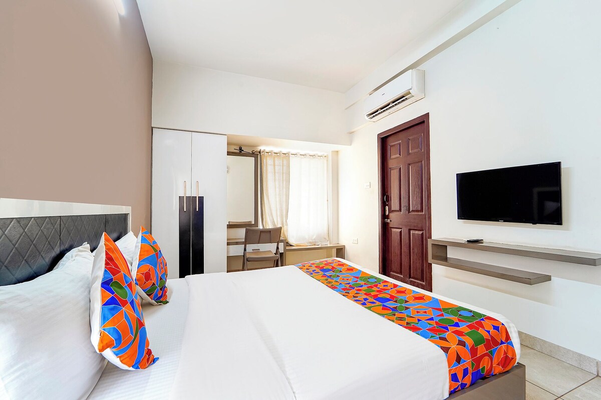 Quarto Deluxe | Lençóis de algodão egípcio, roupa de alta qualidade, cofre no quarto 