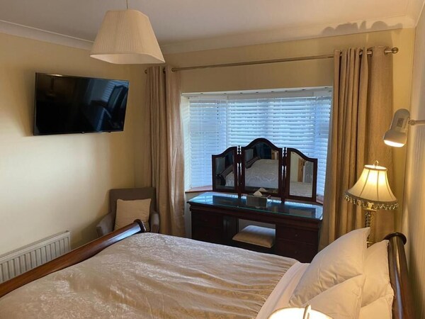 Woodhaven Manor - Galway