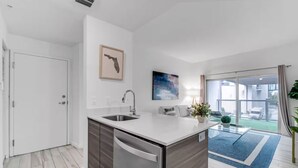 Apartamento, 2 quartos, cozinha, vista para o pátio | Parte interna