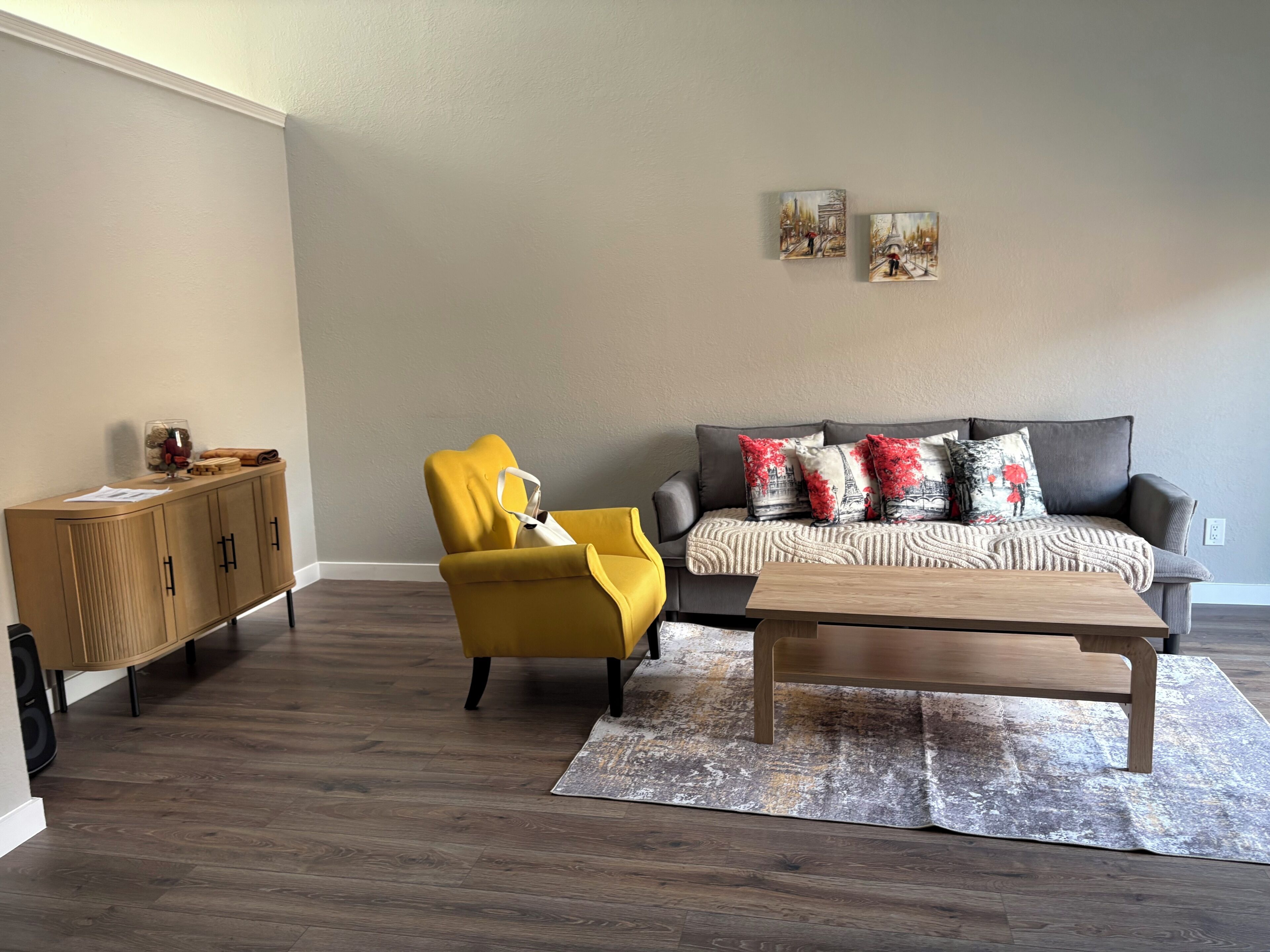 Cozy Townhome Close To Airport, Shopping, Toyota Music Factory And Restaurants - Irving, TX
