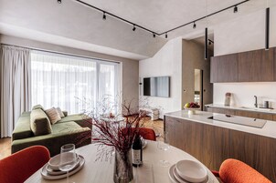 Apartamento superior, sacada, vista para o jardim (Modern) | Parte interna