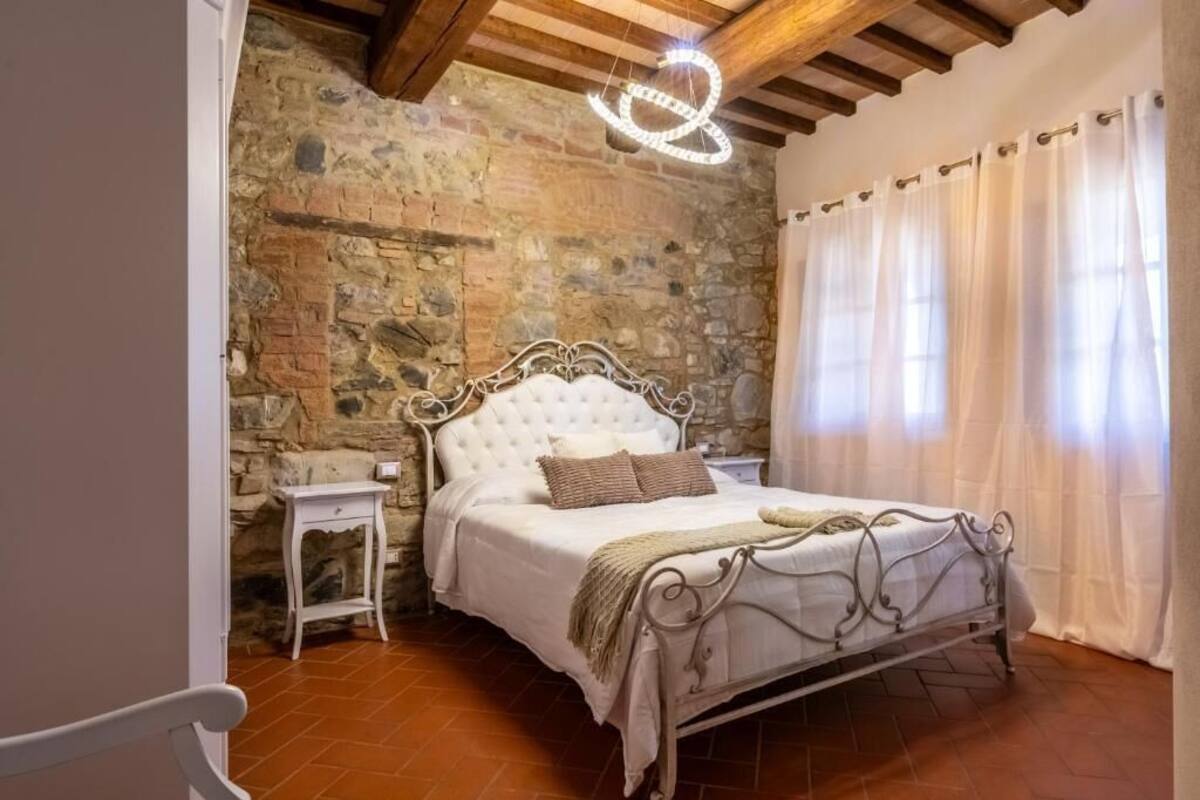 Apartamento, vista para o pátio | Ferros/tábuas de passar roupa, Wi-Fi de cortesia