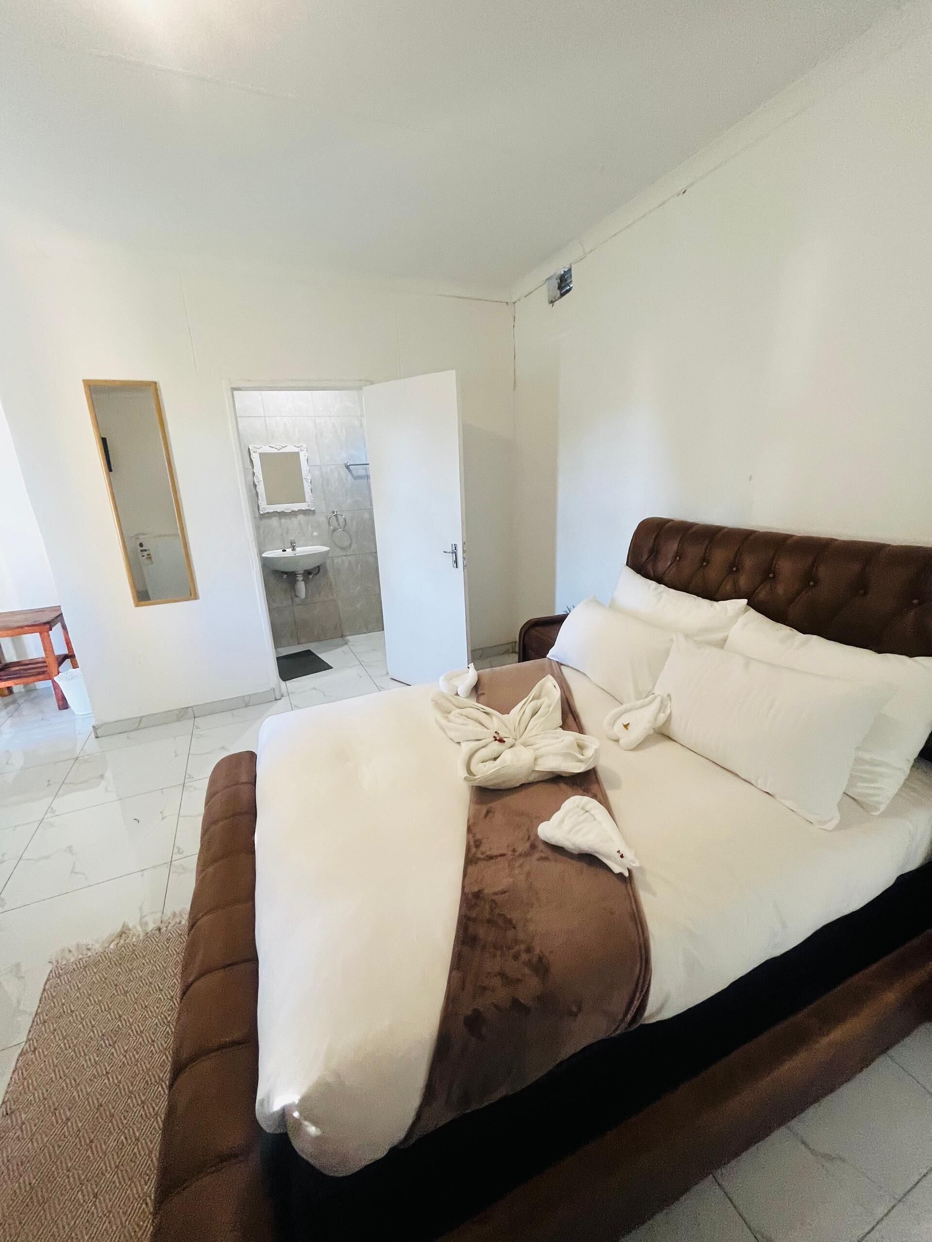 Quarto casal | Wi-Fi de cortesia, individualmente decorados, individualmente mobiliados
