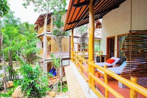 Villa Familiar, 4 quartos, varanda, vista para o jardim | Terraço/pátio interior