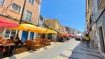 Apartamento, 2 quartos, varanda | Refeições ao ar livre