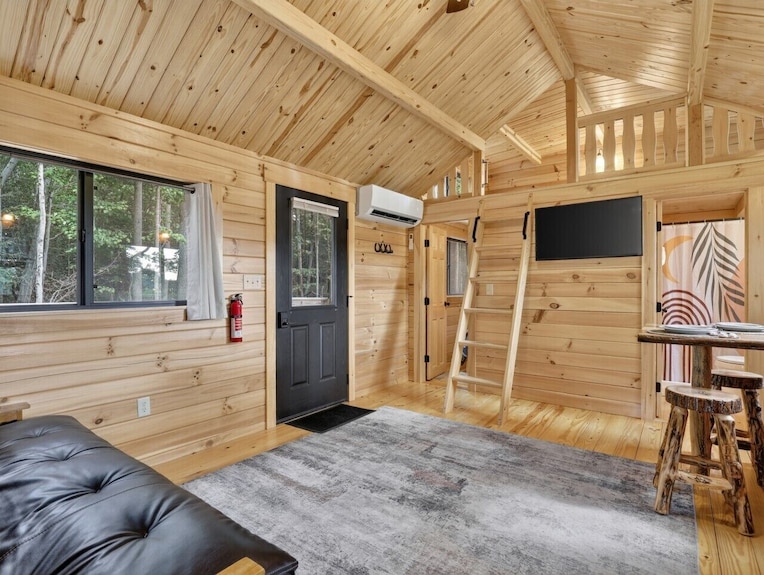 Middlebury Center Cabin W Pond, Deck & Grill! - Pennsylvania