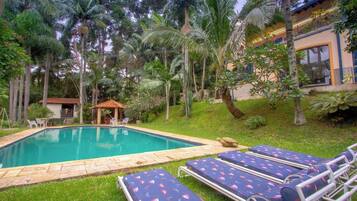 Piscina exterior
