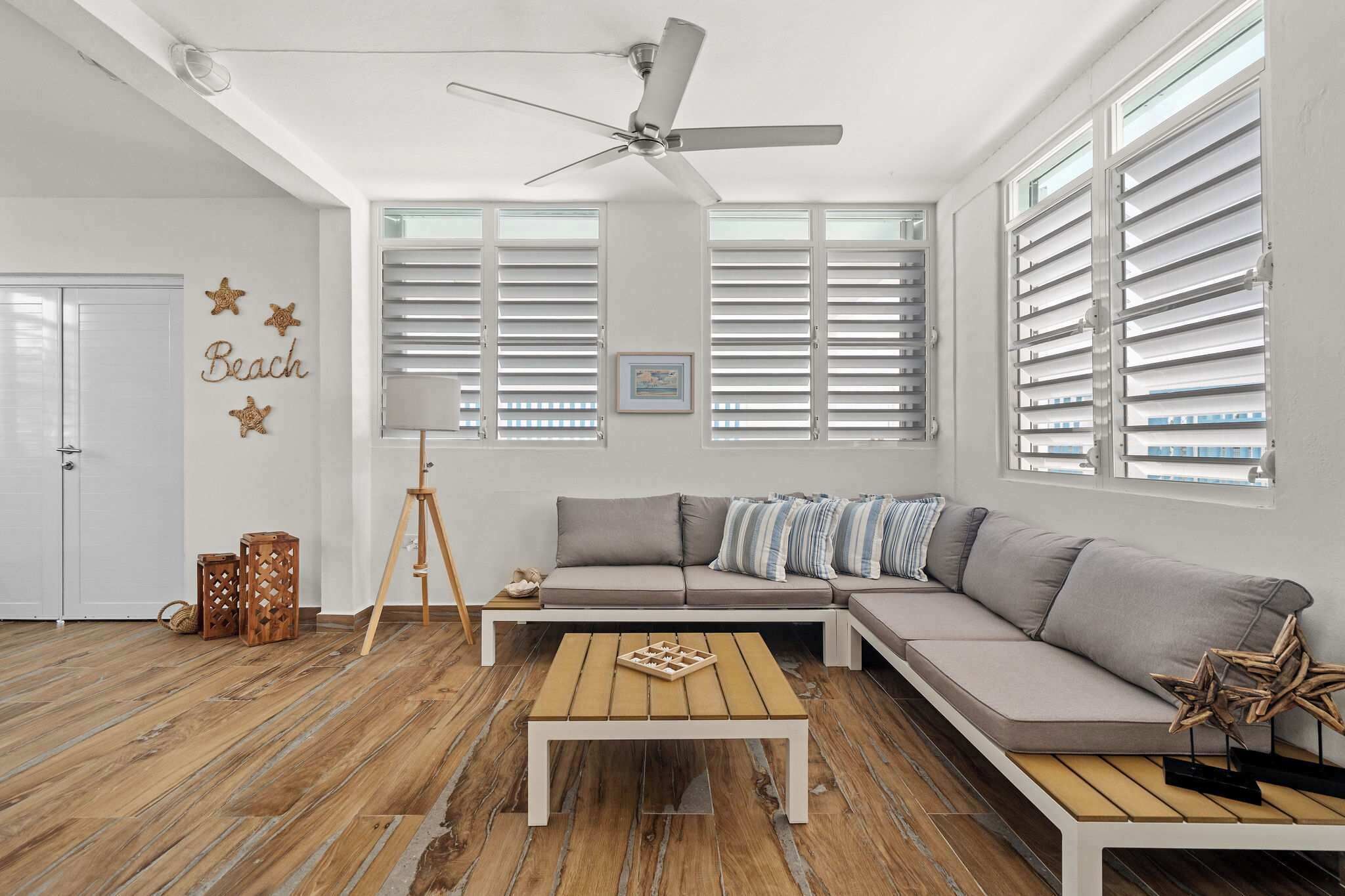 Villa Rosy Beach House | Sleeps 16 By The Beach - Manatí