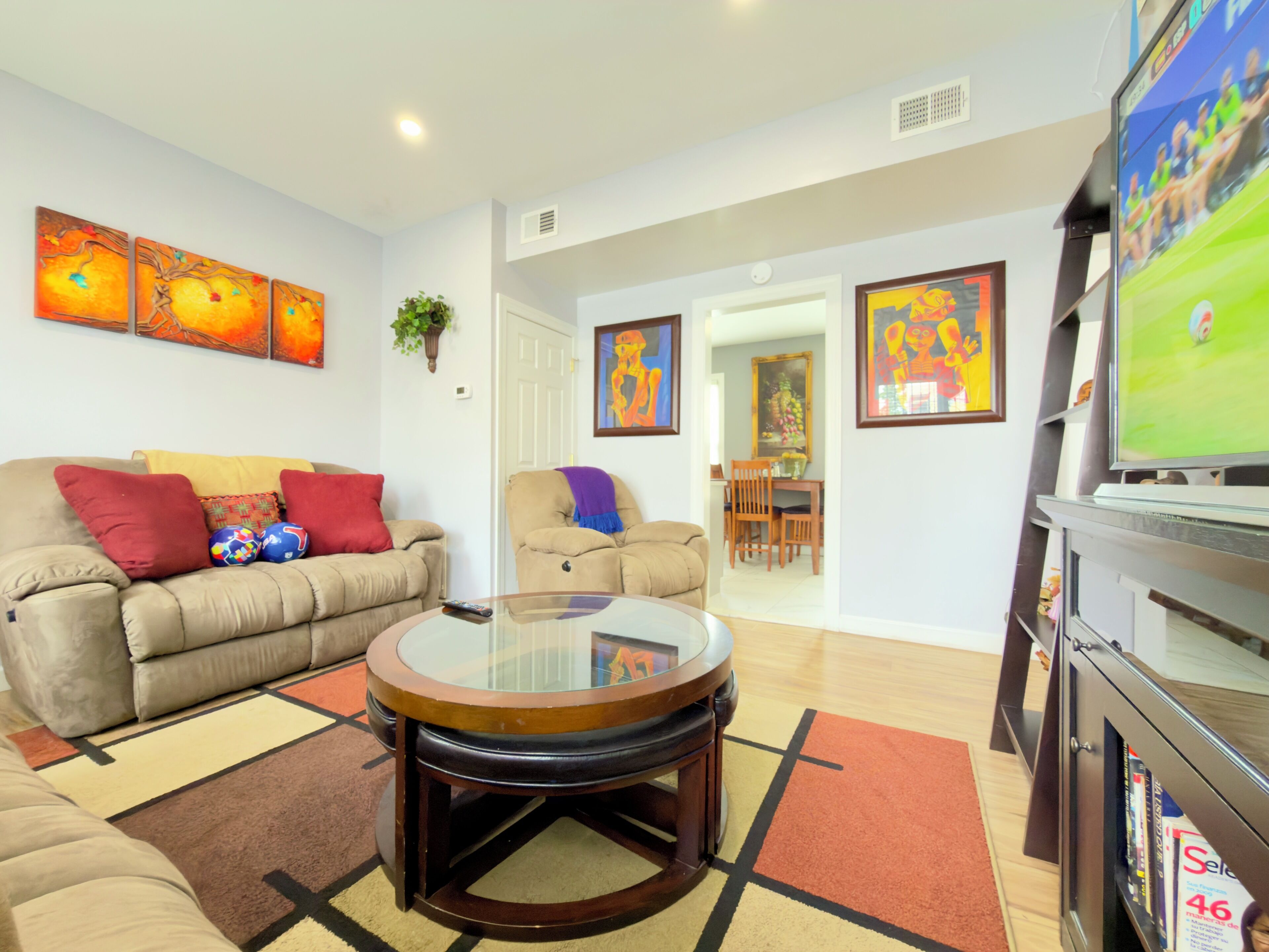 Wonderful 3-bedroom South American Apartment Parking & Wifi. - Paterson, NJ