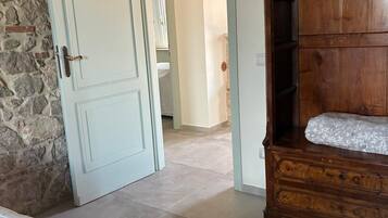 La casa del toro - Sinistra | Cortinas/cortinados opacos, roupa de cama fornecida