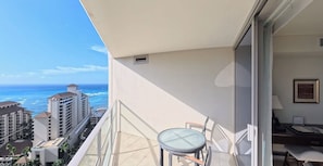 Apartamento, 2 camas queen-size | Refeições ao ar livre