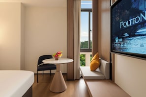 Quarto Individual Superior, vista para o jardim | Interior