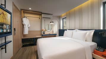 Quarto Clássico com Cama de Casal | Roupa de alta qualidade, camas de colchão viscoelástico, minibar
