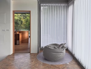 Casa Deluxe, vista para o lago | Terraço/pátio interior