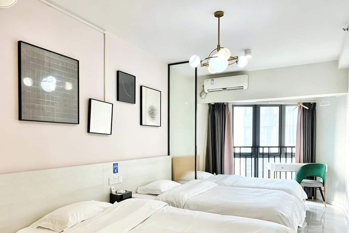 Apartamento Empresarial em Condomínio Fechado, várias camas, não fumadores, kitchenette | Vista do quarto