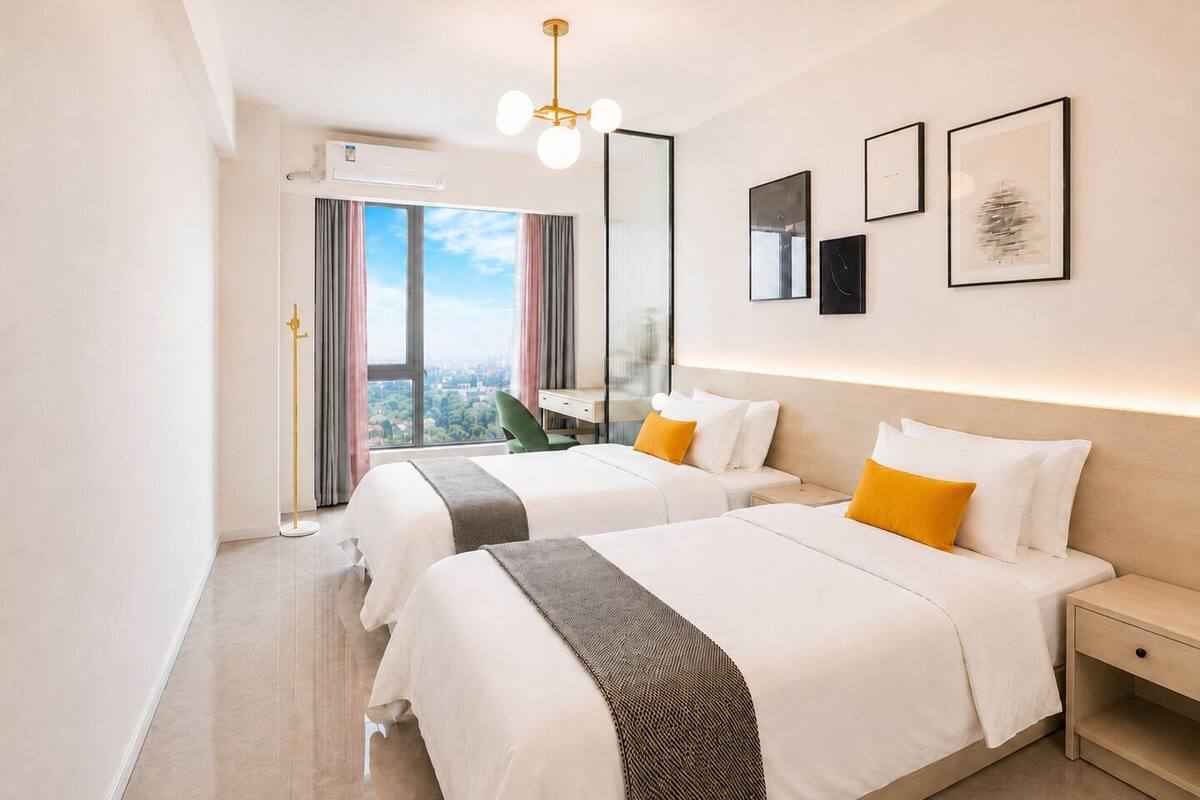 Quarto Twin Comfort, várias camas, não fumadores, Vista para a cidade | Vista do quarto