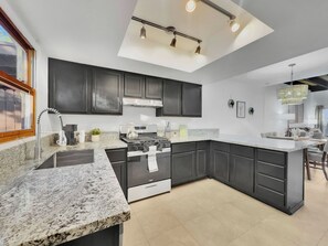Casa, várias camas, vista para o jardim (Sparkman Tucson) | Cozinha privada
