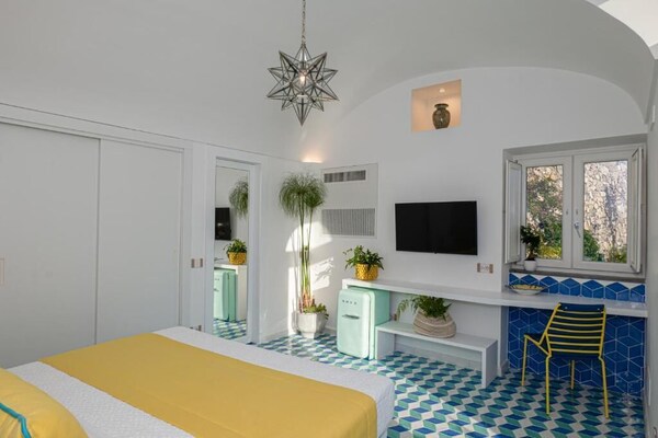 Petrea Lifestyle Suites - Positano