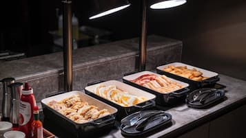 Café da manhã com buffet todos os dias mediante uma taxa