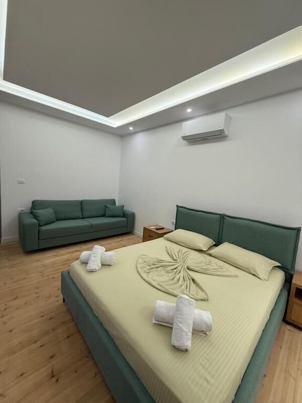Jofri Rooms - Himarë