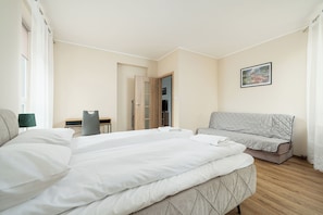 Apartamento, varanda | Ferro/tábua de engomar, Wi-fi grátis