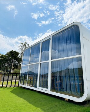 Cabana de Madeira Comfort, vista para o lago | Roupa de cama fornecida 