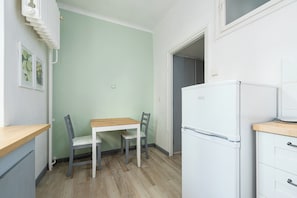 Estúdio | Opções para refeição no quarto