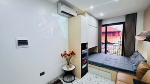 Quarto casal, sacada, vista para a cidade