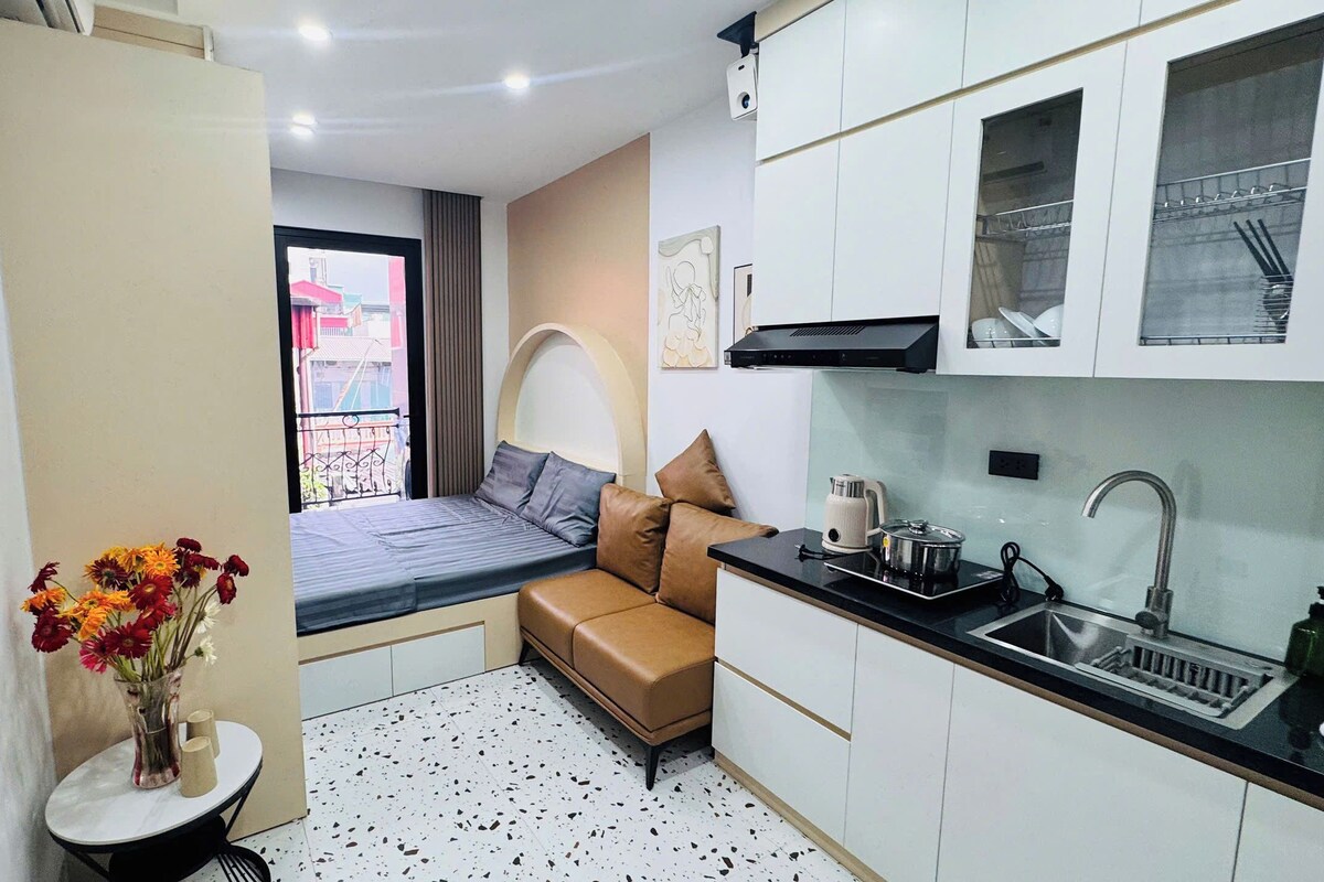 Quarto casal, sacada, vista para a cidade | Wi-Fi de cortesia, roupa de cama