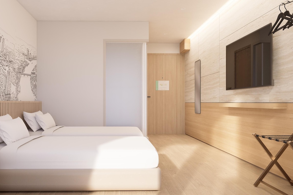 Quarto Superior, 2 camas individuais, não fumadores | Cofre no quarto, secretária, cortinas/cortinados opacos, Wi-fi grátis 