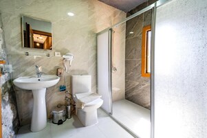 Bungalow Familiar, varanda, vista para o mar | Casa de banho