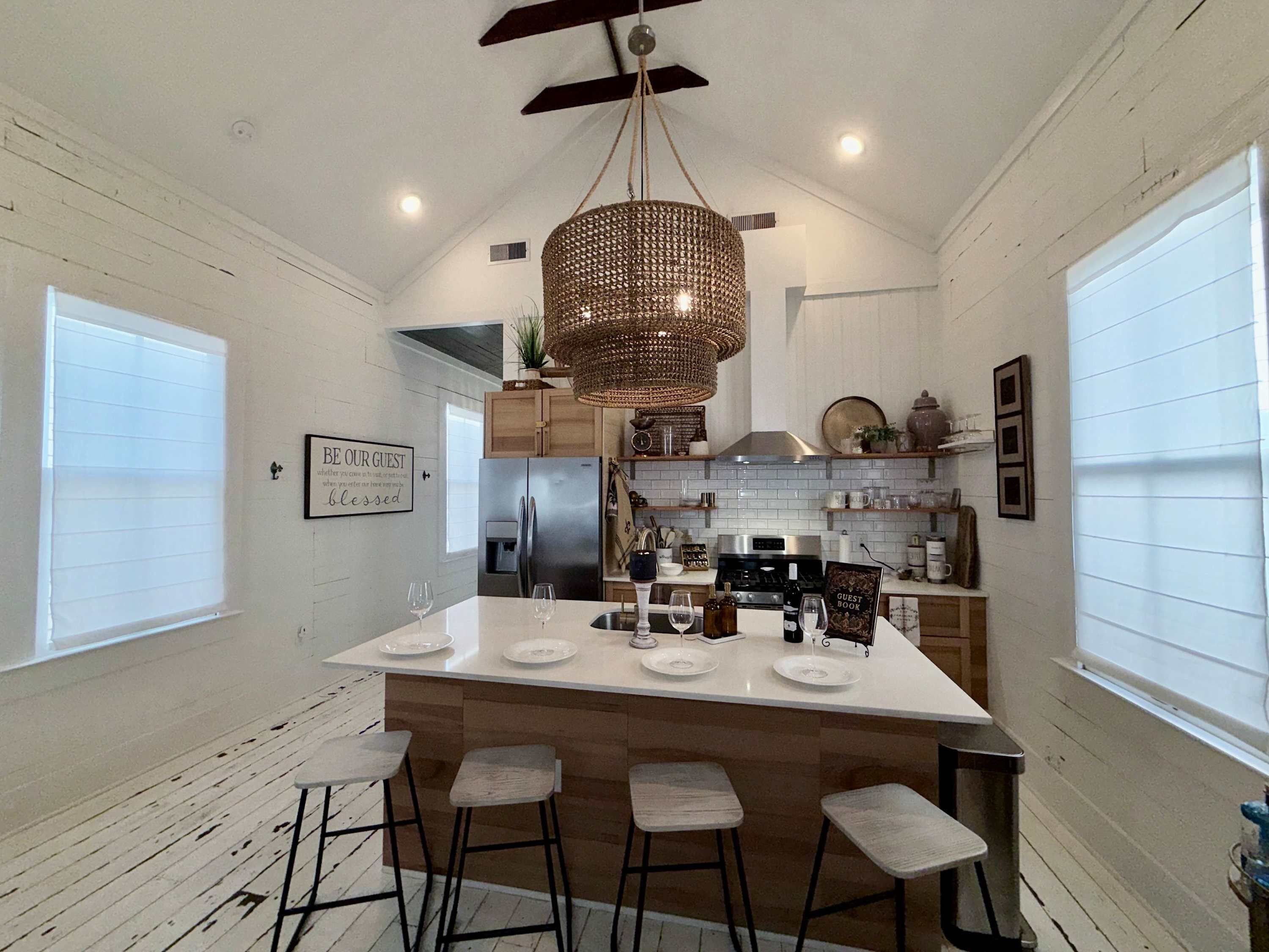 Casa, 2 camas queen-size, vista para o jardim (Krewe Cottage) | Cozinha privada