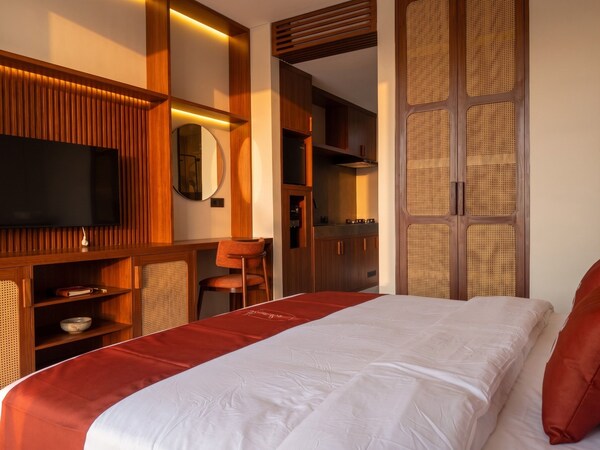 Frontera Nyanyi - Bali