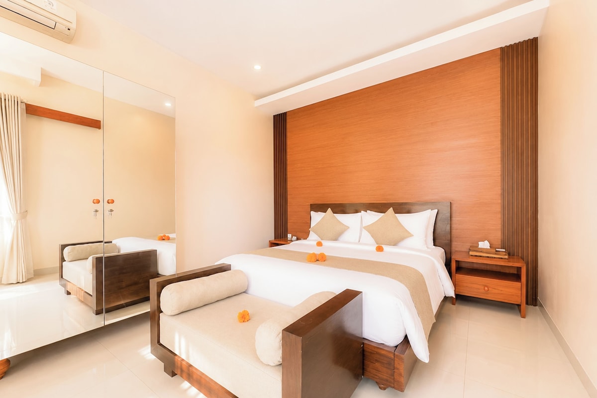 Wi-Fi de cortesia, roupa de cama