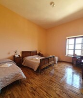 Quarto Quádruplo Superior, vista para o mar | Wi-fi grátis 