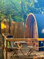 Bungalow Deluxe, varanda, vista para o jardim | Terraço/pátio interior